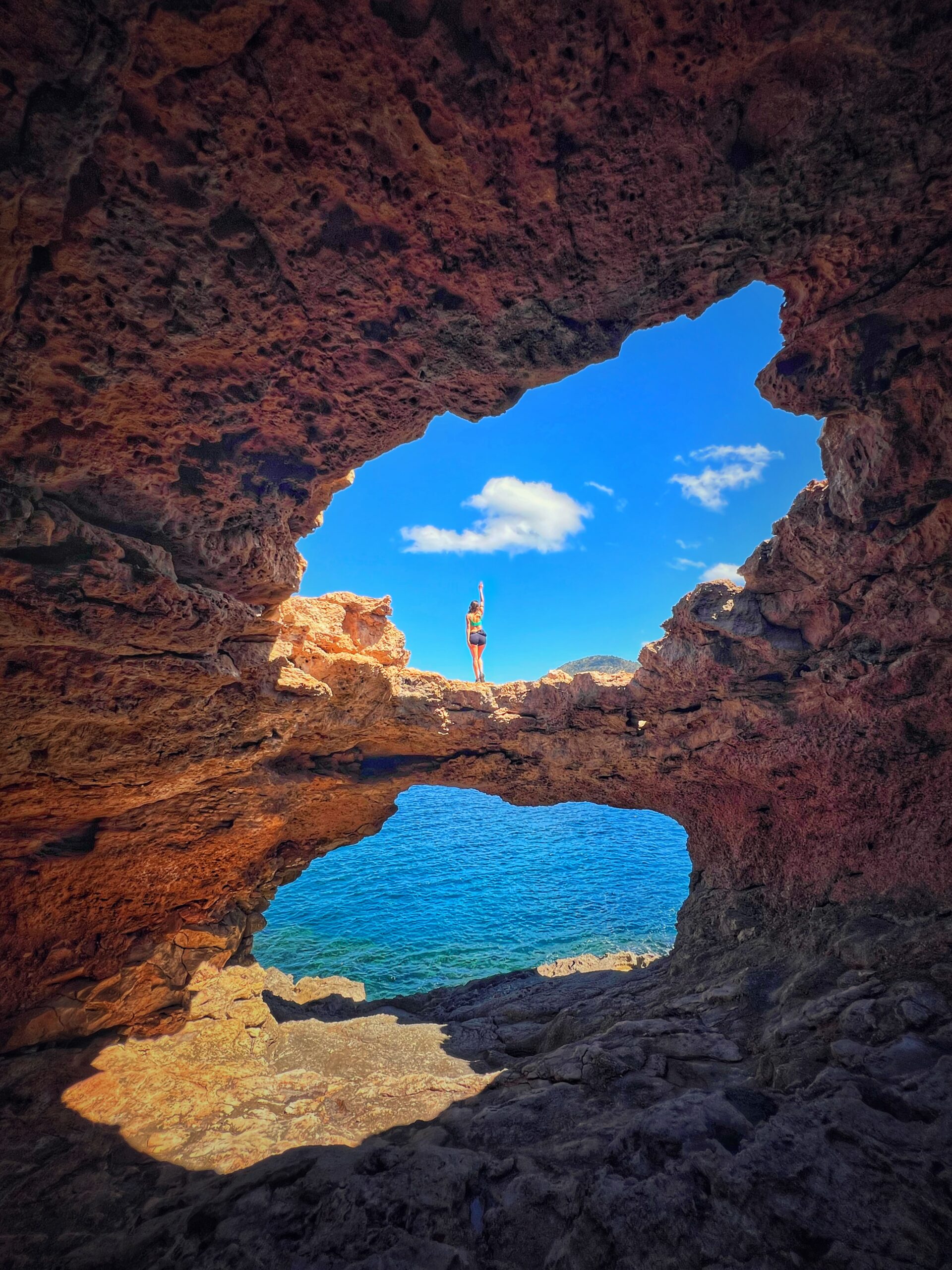 Natural Pools / Cliff Jumping - Into The Island